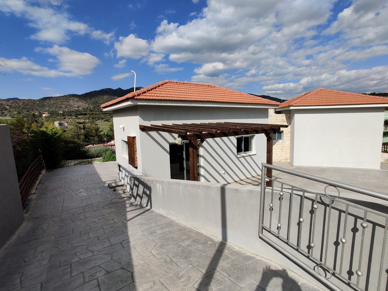 FC-33635: House (Detached) in Finikaria, Limassol for Sale